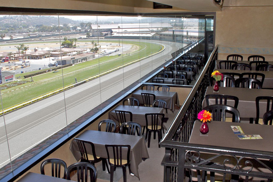 Del Mar Suites & Skyrooms